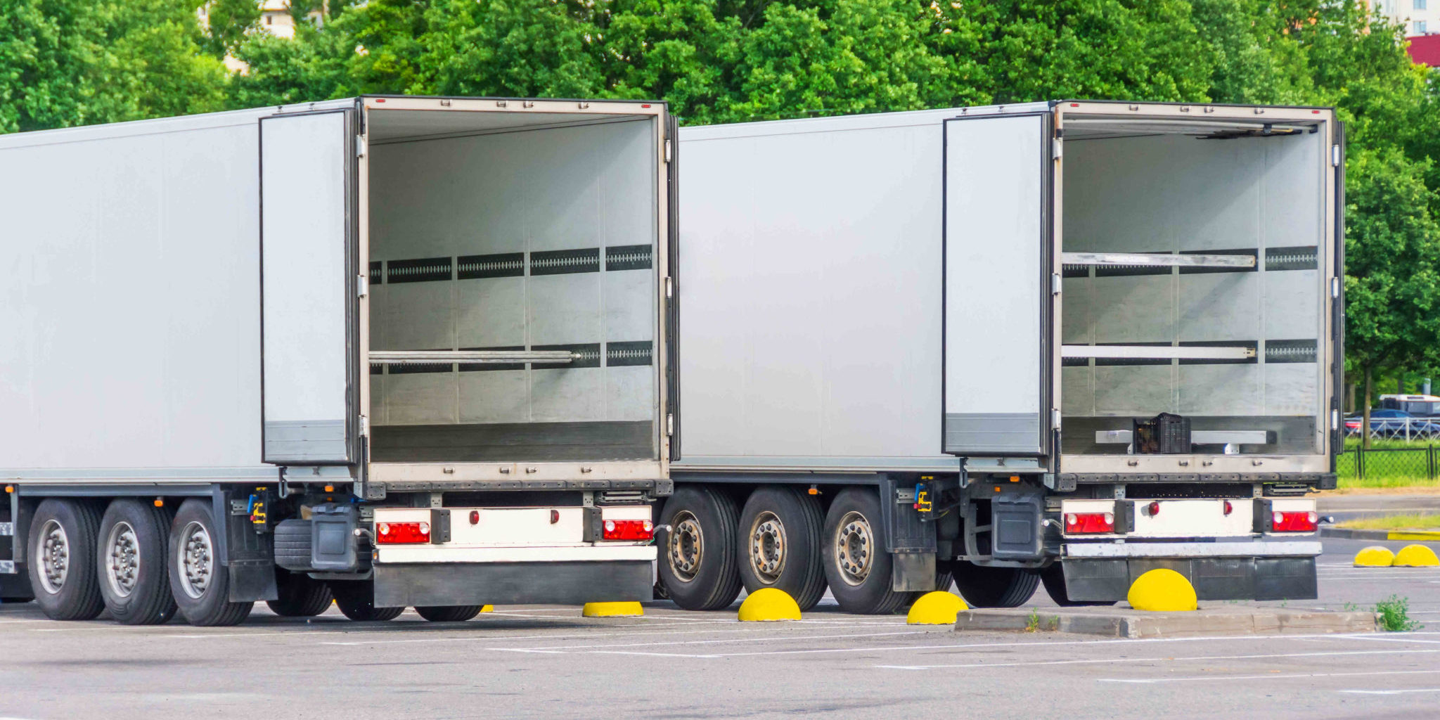 Do You Need a Lift Gate Service? Read This to Find Out | Corlett Express